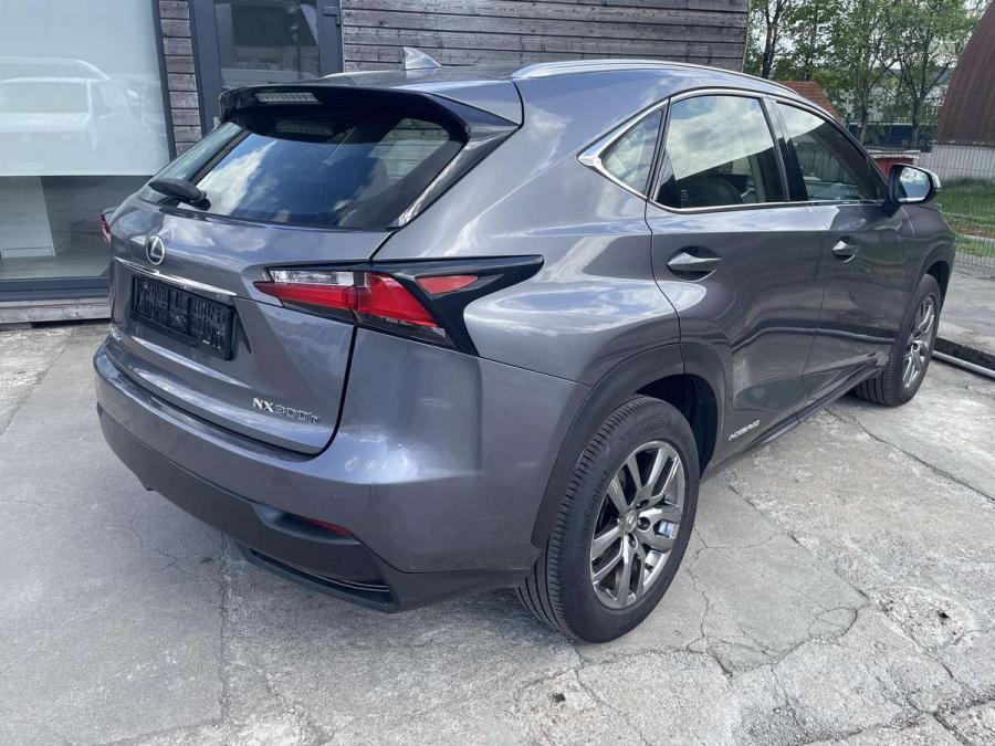 Grey Lexus NX 300h 2015 in Vilnius, with an engine capacity of 2.49 L and mileage of 186 thousand km for 17350 €, photo 10 on AUTOMOTO.COM.LV