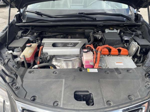 Grey Lexus NX 300h 2015 in Vilnius, with an engine capacity of 2.49 L and mileage of 186 thousand km for 17350 €, photo 10 on AUTOMOTO.COM.LV