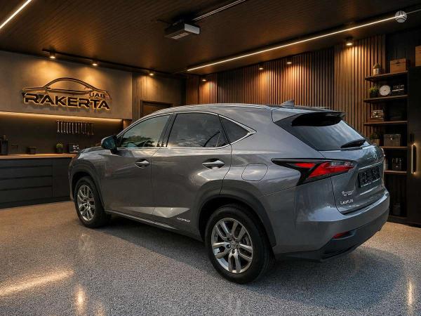 Grey Lexus NX 300h 2015 in Vilnius, with an engine capacity of 2.49 L and mileage of 135 thousand km for 18900 €, photo 3 on AUTOMOTO.COM.LV