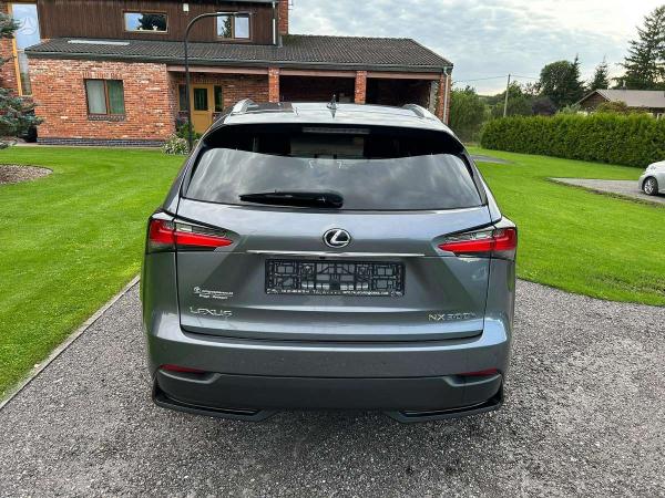 Grey Lexus NX 300h 2015 in Vilnius, with an engine capacity of 2.49 L and mileage of 135 thousand km for 18900 €, photo 5 on AUTOMOTO.COM.LV