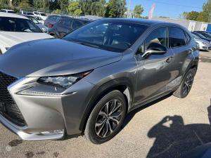 Grey Lexus NX 300h 2015 in Panevezys, with an engine capacity of 2.49 L and mileage of 182 thousand km for 19800 €, photo 4 on AUTOMOTO.COM.LV