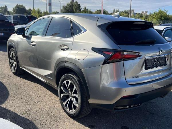 Grey Lexus NX 300h 2015 in Panevezys, with an engine capacity of 2.49 L and mileage of 182 thousand km for 19800 €, photo 5 on AUTOMOTO.COM.LV