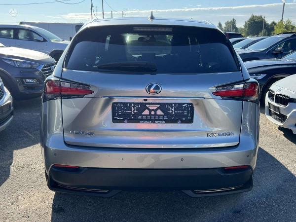 Grey Lexus NX 300h 2015 in Panevezys, with an engine capacity of 2.49 L and mileage of 182 thousand km for 19800 €, photo 6 on AUTOMOTO.COM.LV