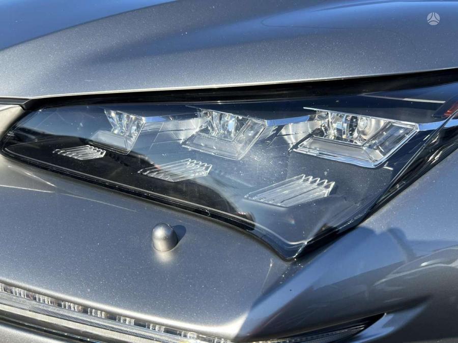 Grey Lexus NX 300h 2015 in Panevezys, with an engine capacity of 2.49 L and mileage of 182 thousand km for 19800 €, photo 8 on AUTOMOTO.COM.LV
