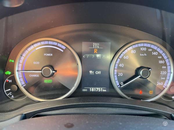 Grey Lexus NX 300h 2015 in Panevezys, with an engine capacity of 2.49 L and mileage of 182 thousand km for 19800 €, photo 11 on AUTOMOTO.COM.LV