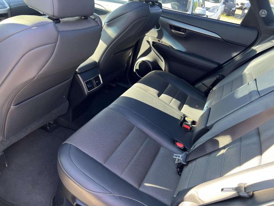 Grey Lexus NX 300h 2015 in Panevezys, with an engine capacity of 2.49 L and mileage of 182 thousand km for 19800 €, photo 14 on AUTOMOTO.COM.LV