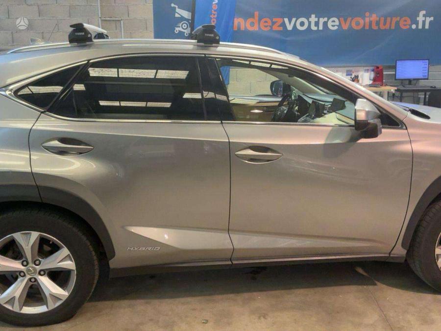 Grey Lexus NX 300h 2015 in Daugavpils, with an engine capacity of 2.49 L and mileage of 228 thousand km for 19500 €, photo 6 on AUTOMOTO.COM.LV