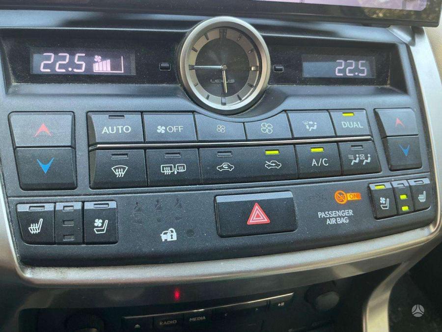 Grey Lexus NX 300h 2015 in Daugavpils, with an engine capacity of 2.49 L and mileage of 228 thousand km for 19500 €, photo 16 on AUTOMOTO.COM.LV