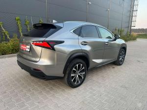 Серый Лексус NX 300h 2015 в Вильнюс, объемом двигателя 2.49 л и пробегом 385 тыс. км за 15000 €, фото 8 на AUTOMOTO.COM.LV