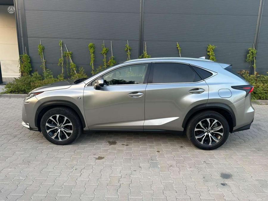 Серый Лексус NX 300h 2015 в Вильнюс, объемом двигателя 2.49 л и пробегом 385 тыс. км за 15000 €, фото 14 на AUTOMOTO.COM.LV