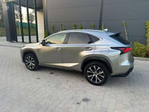 Серый Лексус NX 300h 2015 в Вильнюс, объемом двигателя 2.49 л и пробегом 385 тыс. км за 15000 €, фото 15 на AUTOMOTO.COM.LV
