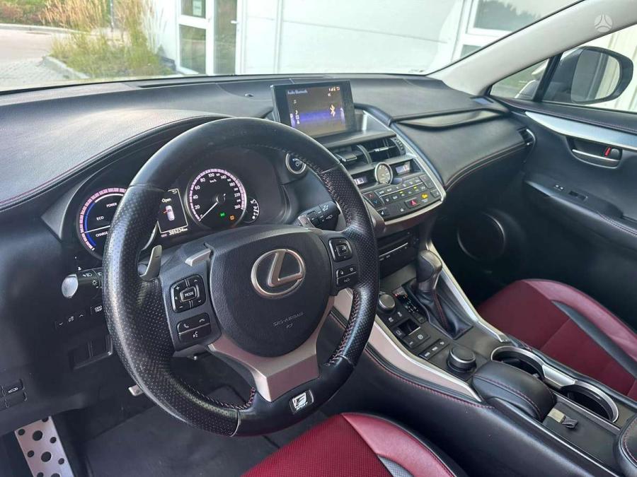 Серый Лексус NX 300h 2015 в Вильнюс, объемом двигателя 2.49 л и пробегом 385 тыс. км за 15000 €, фото 23 на AUTOMOTO.COM.LV