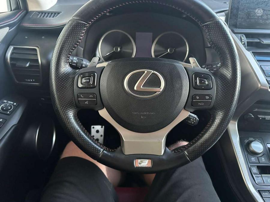 Серый Лексус NX 300h 2015 в Вильнюс, объемом двигателя 2.49 л и пробегом 385 тыс. км за 15000 €, фото 28 на AUTOMOTO.COM.LV