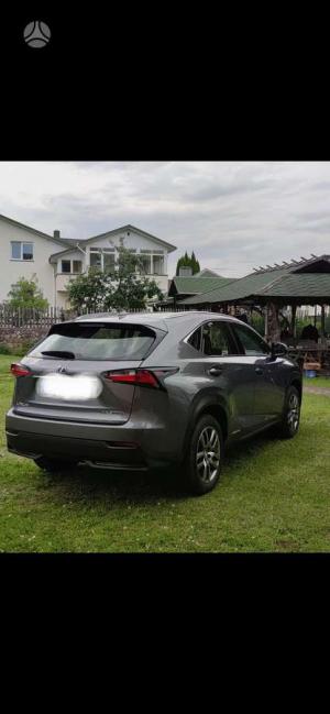 Grey Lexus NX 300h 2015 in Vilnius, with an engine capacity of 2.49 L and mileage of 242 thousand km for 18000 €, photo 9 on AUTOMOTO.COM.LV