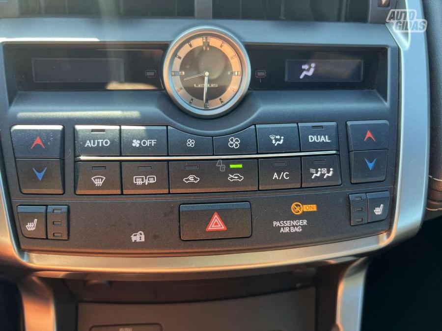 Pelēks Lexus NX 300h 2015 Panevēža, ar dzinēja tilpumu 2.50 L un nobraukumu 182 tūkst. km par 19800 €, foto 12 vietnē AUTOMOTO.COM.LV