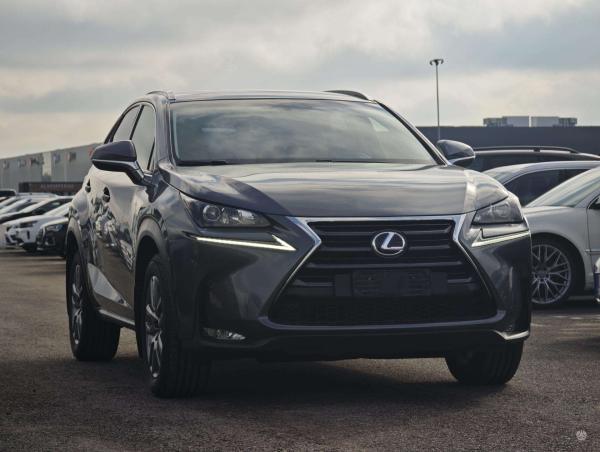 Pelēks Lexus NX 300h 2015 Viļņa, ar dzinēja tilpumu 2.49 L un nobraukumu 135 tūkst. km par 18500 €, foto 1 vietnē AUTOMOTO.COM.LV