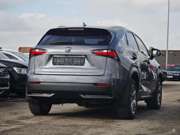 Pelēks Lexus NX 300h 2015 Viļņa, ar dzinēja tilpumu 2.49 L un nobraukumu 135 tūkst. km par 18500 €, foto 4 vietnē AUTOMOTO.COM.LV