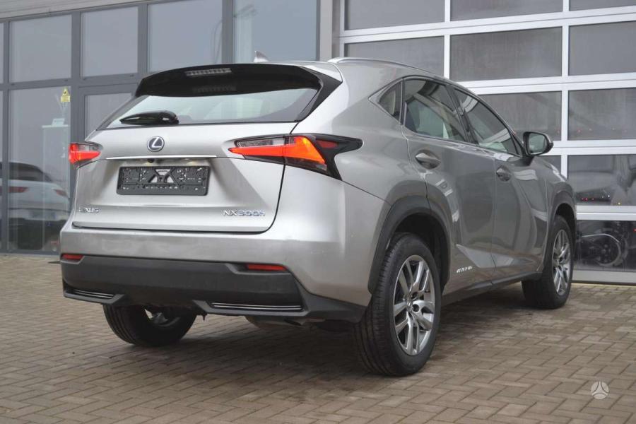 Grey Lexus NX 300h 2016 in Vilnius, with an engine capacity of 2.49 L and mileage of 126 thousand km for 19500 €, photo 10 on AUTOMOTO.COM.LV