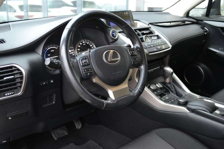 Grey Lexus NX 300h 2016 in Vilnius, with an engine capacity of 2.49 L and mileage of 126 thousand km for 19500 €, photo 19 on AUTOMOTO.COM.LV