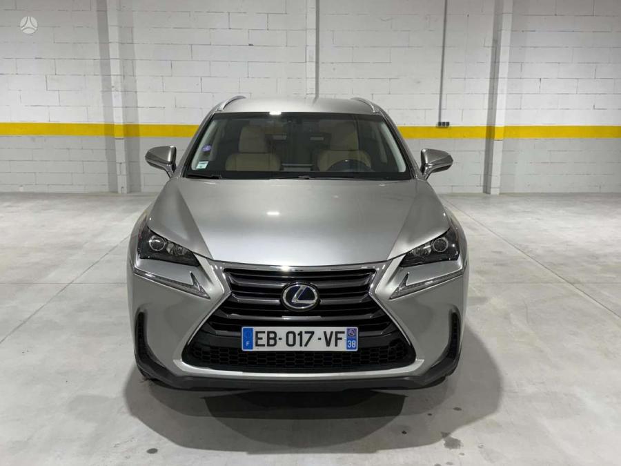 Grey Lexus NX 300h 2016 in Kaunas, with an engine capacity of 2.49 L and mileage of 202 thousand km for 17900 €, photo 9 on AUTOMOTO.COM.LV