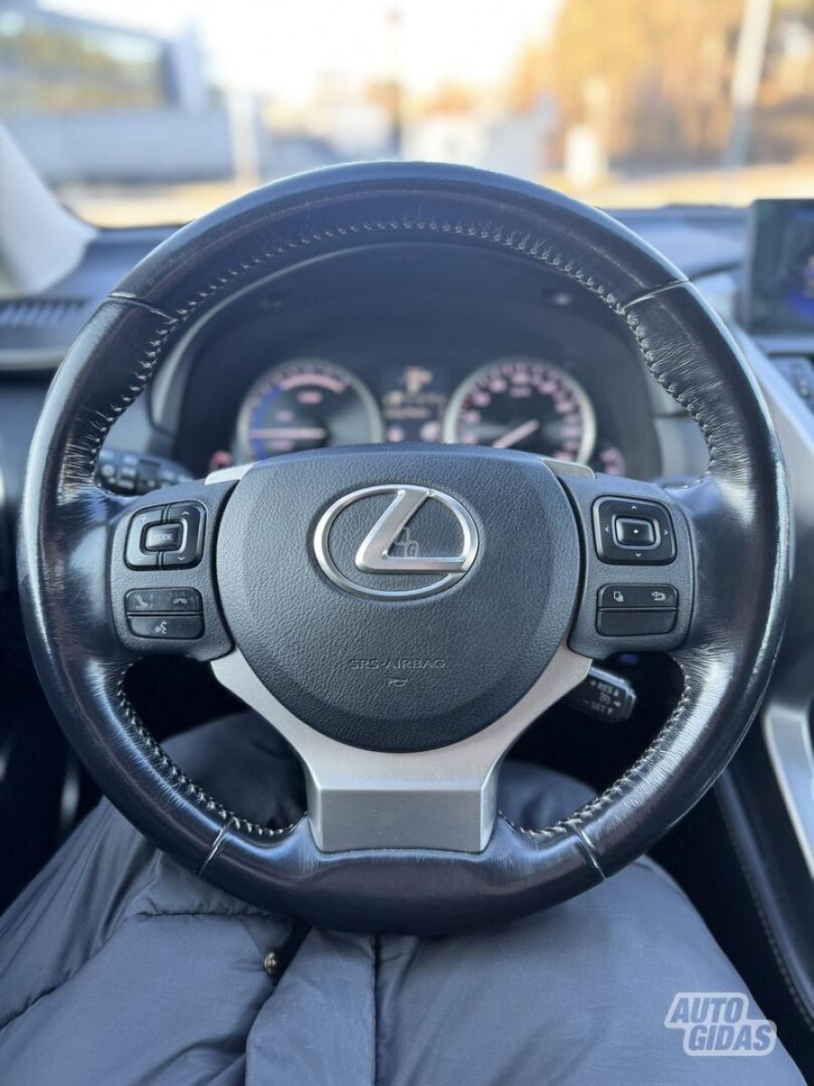 Pelēks Lexus NX 300h 2016 Viļņa, ar dzinēja tilpumu 2.50 L un nobraukumu 153 tūkst. km par 19950 €, foto 24 vietnē AUTOMOTO.COM.LV