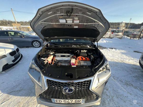 Pelēks Lexus NX 300h 2016 Viļņa, ar dzinēja tilpumu 2.49 L un nobraukumu 210 tūkst. km par 19800 €, foto 7 vietnē AUTOMOTO.COM.LV