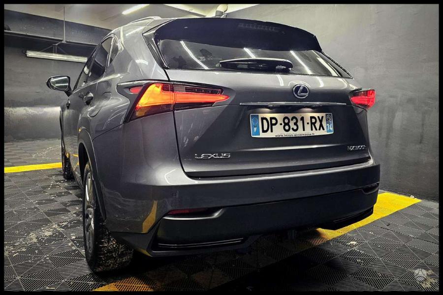 Grey Lexus NX 300h 2016 in Kaunas, with an engine capacity of 2.50 L and mileage of 199 thousand km for 18888 €, photo 14 on AUTOMOTO.COM.LV