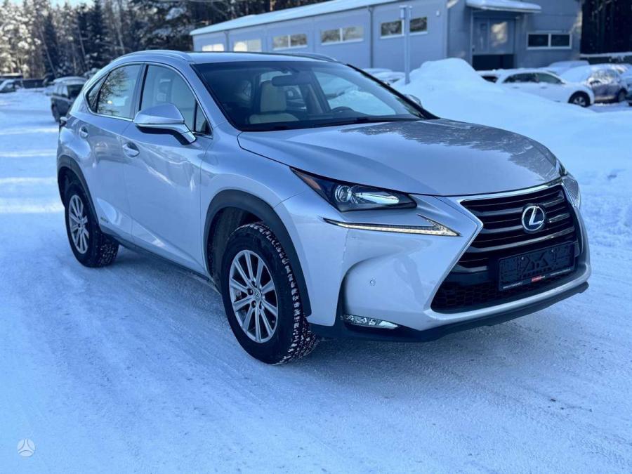 Grey Lexus NX 300h 2016 in Vilnius, with an engine capacity of 2.49 L and mileage of 153 thousand km for 18950 €, photo 3 on AUTOMOTO.COM.LV