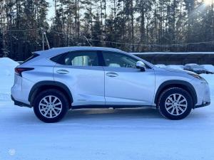 Grey Lexus NX 300h 2016 in Vilnius, with an engine capacity of 2.49 L and mileage of 153 thousand km for 18950 €, photo 4 on AUTOMOTO.COM.LV