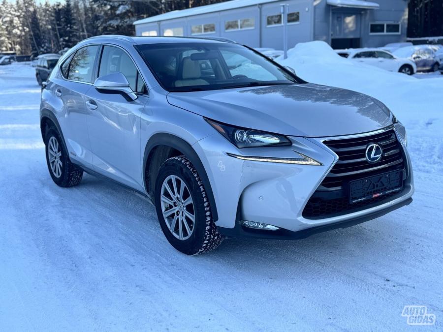 Pelēks Lexus NX 300h 2016 Viļņa, ar dzinēja tilpumu 2.50 L un nobraukumu 153 tūkst. km par 18950 €, foto 3 vietnē AUTOMOTO.COM.LV