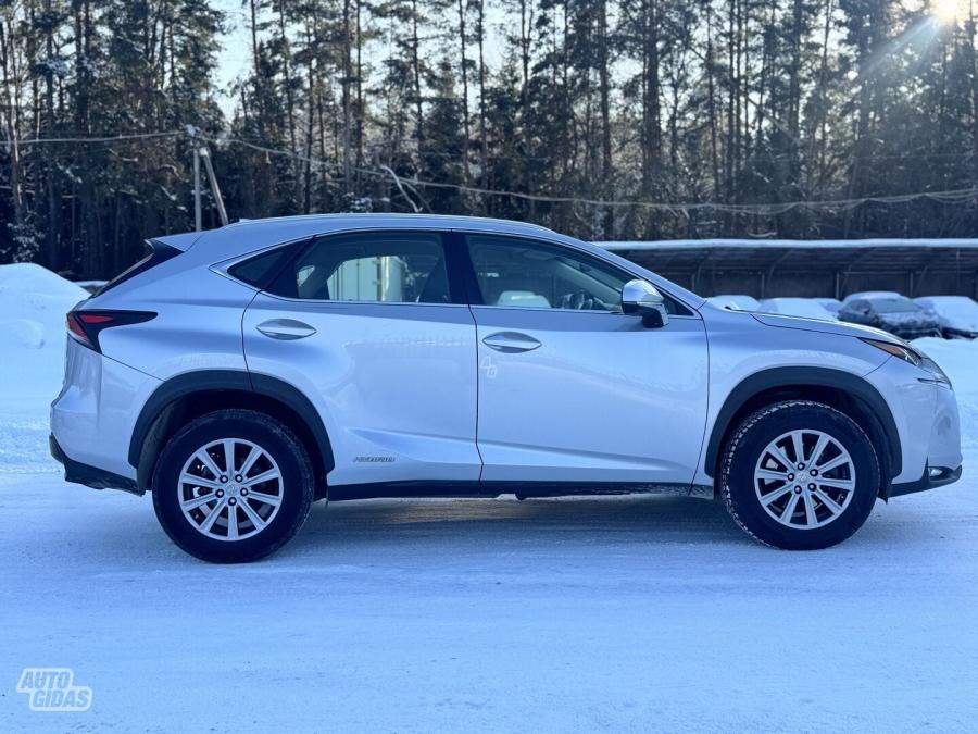 Pelēks Lexus NX 300h 2016 Viļņa, ar dzinēja tilpumu 2.50 L un nobraukumu 153 tūkst. km par 18950 €, foto 4 vietnē AUTOMOTO.COM.LV