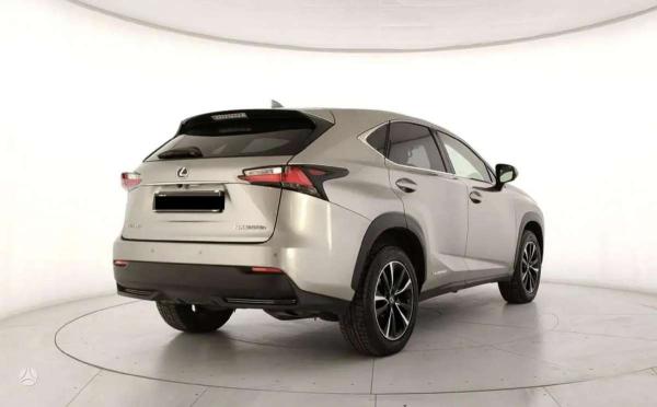 Grey Lexus NX 300h 2016 in Vilnius, with an engine capacity of 2.49 L and mileage of 89 thousand km for 22755 €, photo 4 on AUTOMOTO.COM.LV