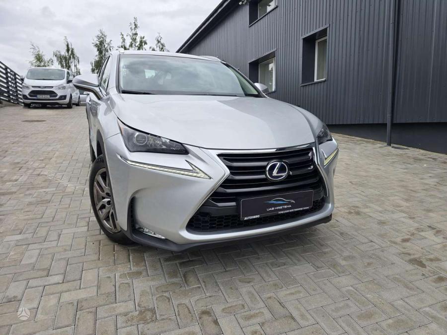 Grey Lexus NX 300h 2016 in Telschi, with an engine capacity of 2.50 L and mileage of 119 thousand km for 17599 €, photo 5 on AUTOMOTO.COM.LV