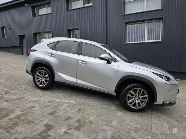 Grey Lexus NX 300h 2016 in Telschi, with an engine capacity of 2.50 L and mileage of 119 thousand km for 17599 €, photo 5 on AUTOMOTO.COM.LV