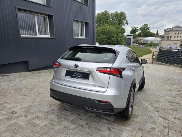Grey Lexus NX 300h 2016 in Telschi, with an engine capacity of 2.50 L and mileage of 119 thousand km for 17599 €, photo 9 on AUTOMOTO.COM.LV