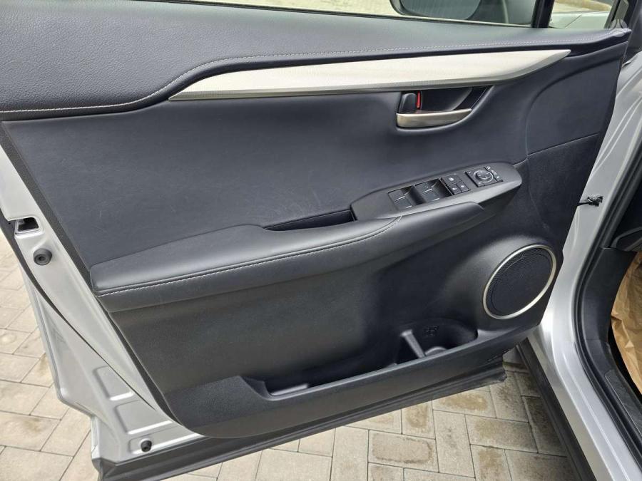 Grey Lexus NX 300h 2016 in Telschi, with an engine capacity of 2.50 L and mileage of 119 thousand km for 17599 €, photo 24 on AUTOMOTO.COM.LV