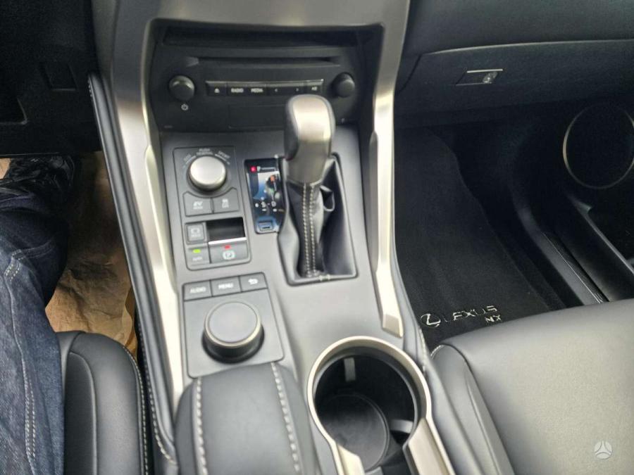 Grey Lexus NX 300h 2016 in Telschi, with an engine capacity of 2.50 L and mileage of 119 thousand km for 17599 €, photo 29 on AUTOMOTO.COM.LV