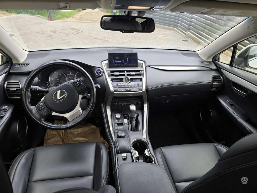 Grey Lexus NX 300h 2016 in Telschi, with an engine capacity of 2.50 L and mileage of 119 thousand km for 17599 €, photo 44 on AUTOMOTO.COM.LV