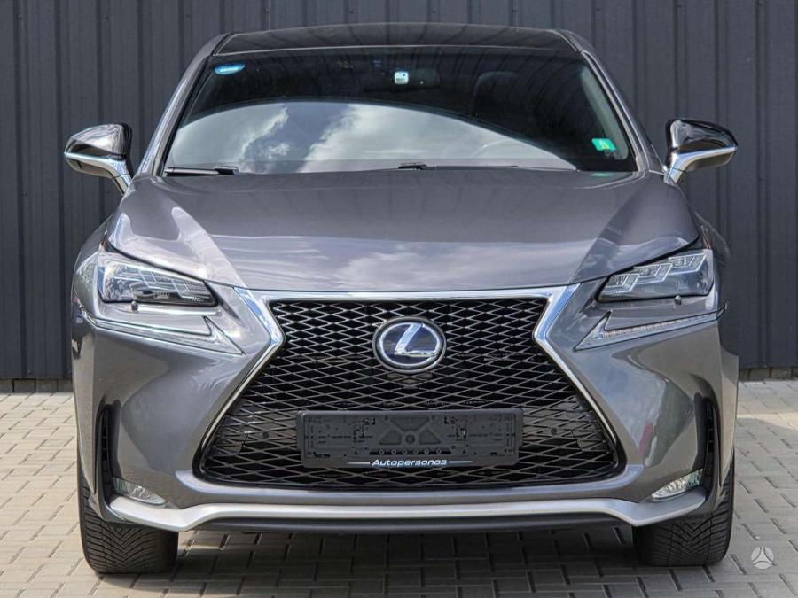 Серый Лексус NX 300h 2016 в Каунас, объемом двигателя 2.50 л и пробегом 243 тыс. км за 19999 €, фото 1 на AUTOMOTO.COM.LV