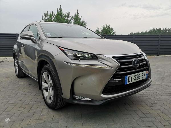 Grey Lexus NX 300h 2016 in Vilnius, with an engine capacity of 2.49 L and mileage of 223 thousand km for 18700 €, photo 2 on AUTOMOTO.COM.LV