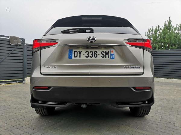 Grey Lexus NX 300h 2016 in Vilnius, with an engine capacity of 2.49 L and mileage of 223 thousand km for 18700 €, photo 6 on AUTOMOTO.COM.LV