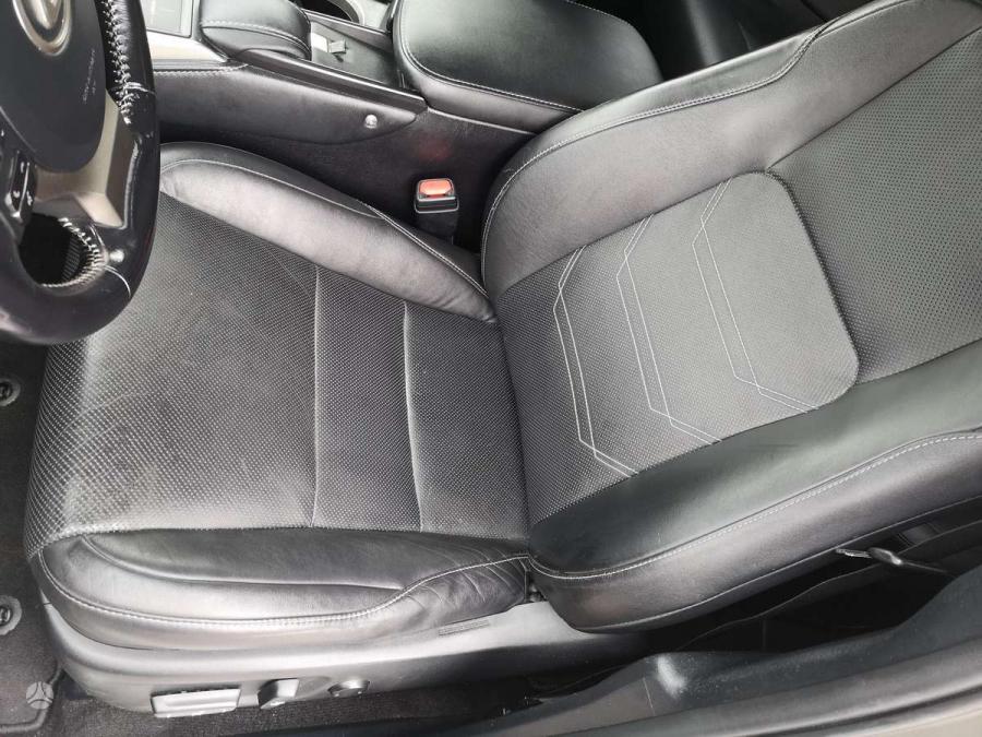 Grey Lexus NX 300h 2016 in Vilnius, with an engine capacity of 2.49 L and mileage of 223 thousand km for 18700 €, photo 17 on AUTOMOTO.COM.LV