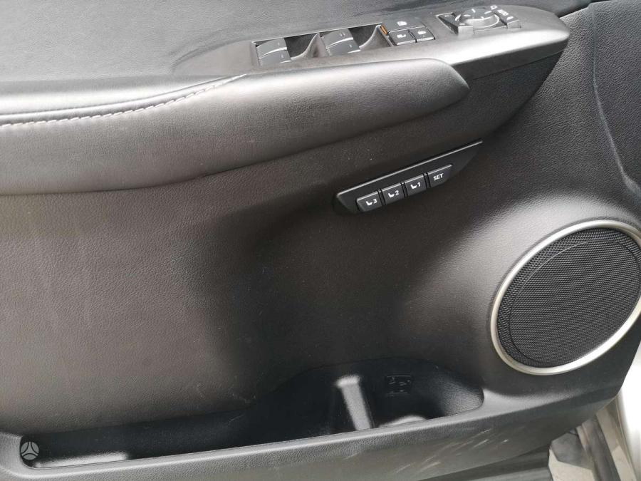 Grey Lexus NX 300h 2016 in Vilnius, with an engine capacity of 2.49 L and mileage of 223 thousand km for 18700 €, photo 26 on AUTOMOTO.COM.LV