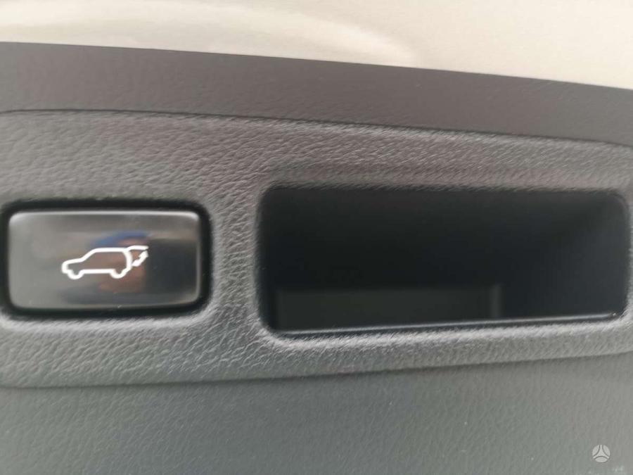 Grey Lexus NX 300h 2016 in Vilnius, with an engine capacity of 2.49 L and mileage of 223 thousand km for 18700 €, photo 33 on AUTOMOTO.COM.LV