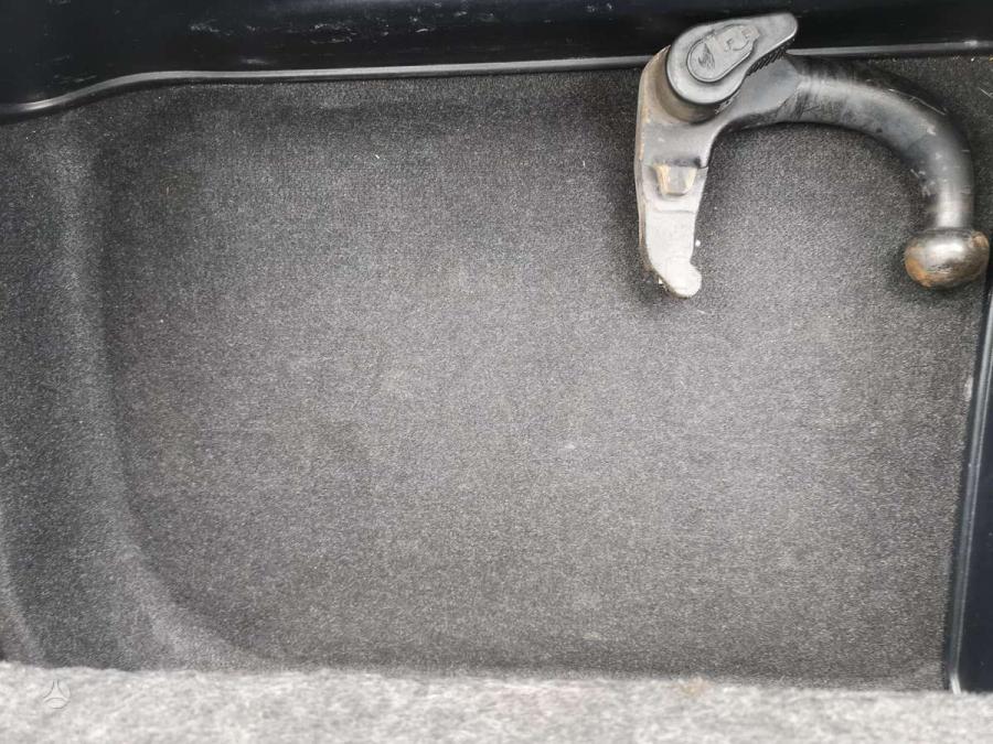 Grey Lexus NX 300h 2016 in Vilnius, with an engine capacity of 2.49 L and mileage of 223 thousand km for 18700 €, photo 34 on AUTOMOTO.COM.LV