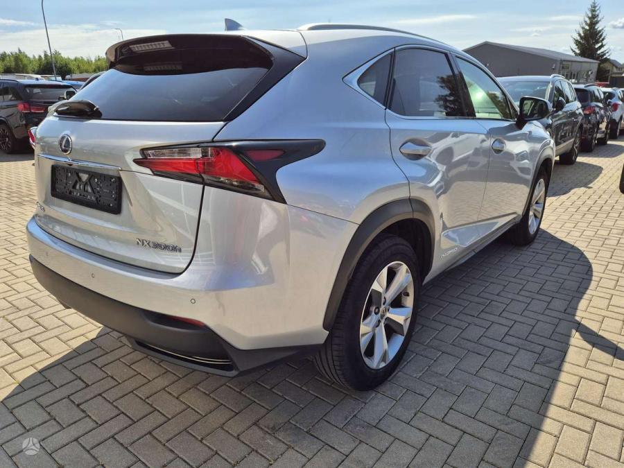 Pelēks Lexus NX 300h 2016 Viļņa, ar dzinēja tilpumu 2.49 L un nobraukumu 270 tūkst. km par 18500 €, foto 11 vietnē AUTOMOTO.COM.LV