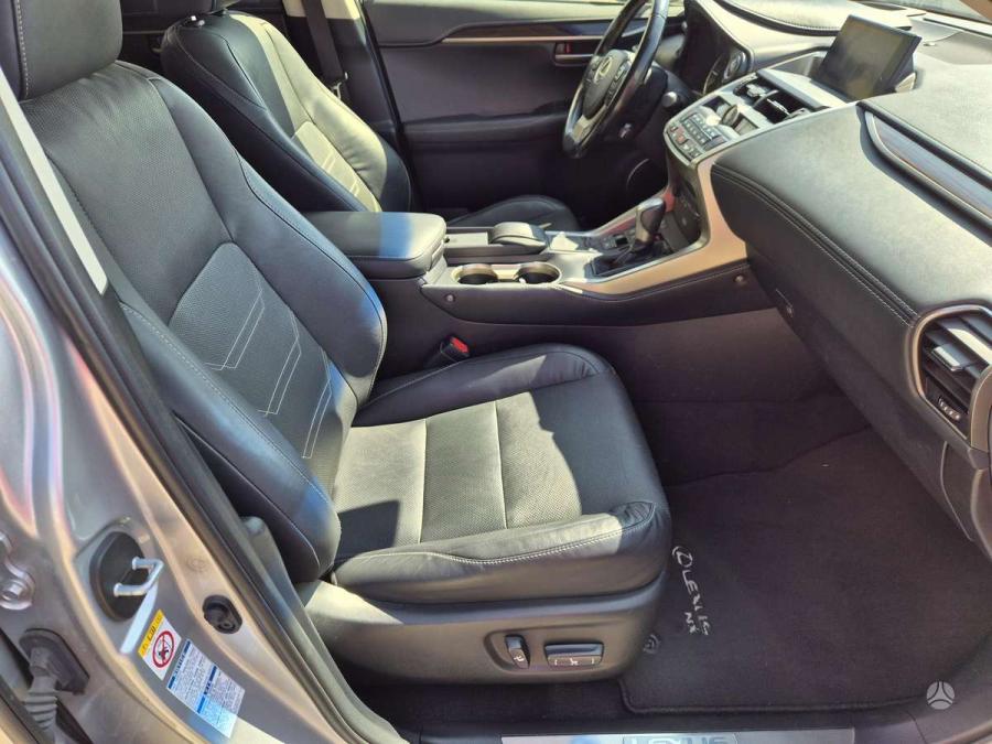 Pelēks Lexus NX 300h 2016 Viļņa, ar dzinēja tilpumu 2.49 L un nobraukumu 270 tūkst. km par 18500 €, foto 18 vietnē AUTOMOTO.COM.LV