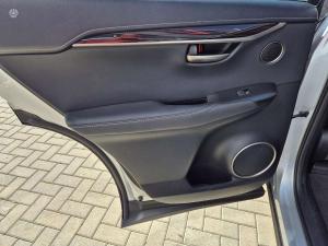 Pelēks Lexus NX 300h 2016 Viļņa, ar dzinēja tilpumu 2.49 L un nobraukumu 270 tūkst. km par 18500 €, foto 21 vietnē AUTOMOTO.COM.LV