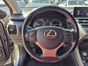 Pelēks Lexus NX 300h 2016 Viļņa, ar dzinēja tilpumu 2.49 L un nobraukumu 270 tūkst. km par 18500 €, foto 23 vietnē AUTOMOTO.COM.LV