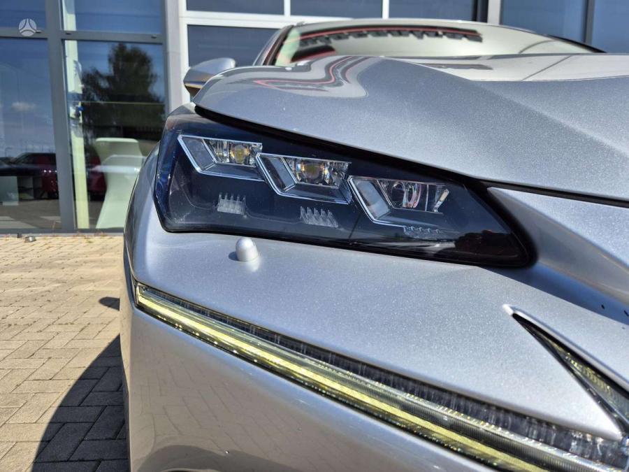 Pelēks Lexus NX 300h 2016 Viļņa, ar dzinēja tilpumu 2.49 L un nobraukumu 270 tūkst. km par 18500 €, foto 32 vietnē AUTOMOTO.COM.LV